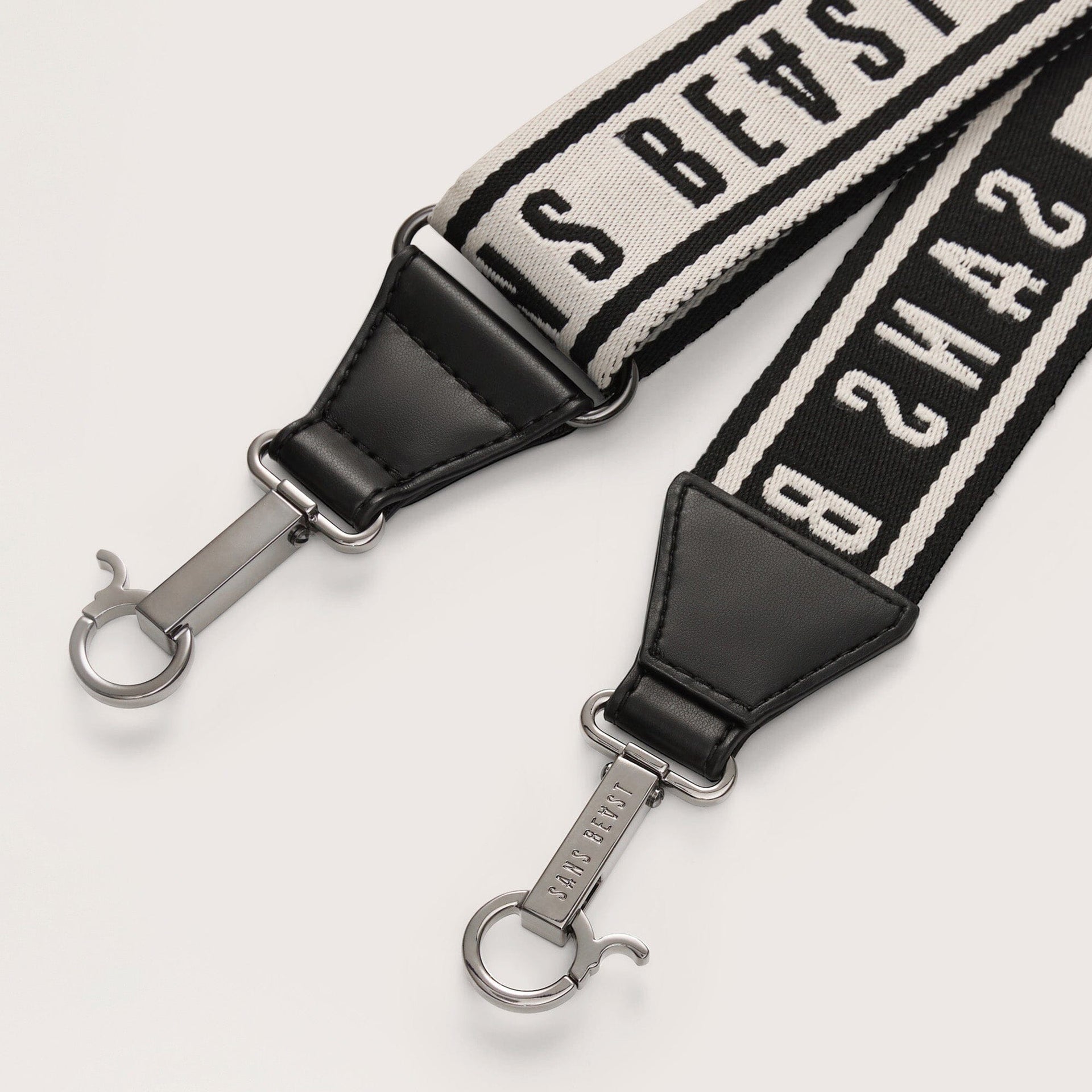Corridor Bag Strap Licorice Black + Gunmetal Sans Beast